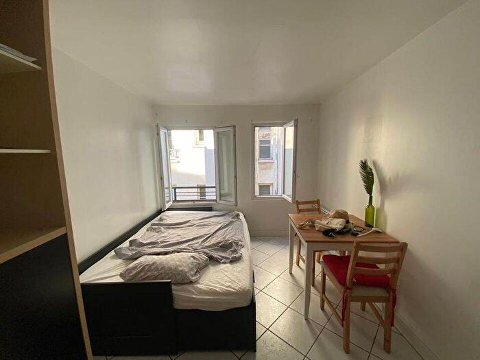 Appartement 1 pièce à louer - Hôtel de Ville-Planchette, Levallois-Perret