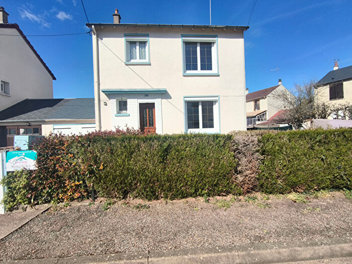 Maison à vendre - Varennes-Vauzelles - 5 pièces - 3 chambres