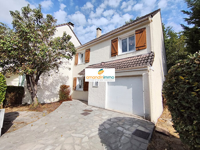 Maison 7 pièces à vendre à Cesson