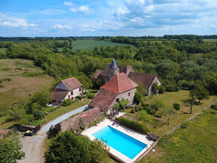 Maison 13 pièces à vendre - Brigueil-le-Chantre