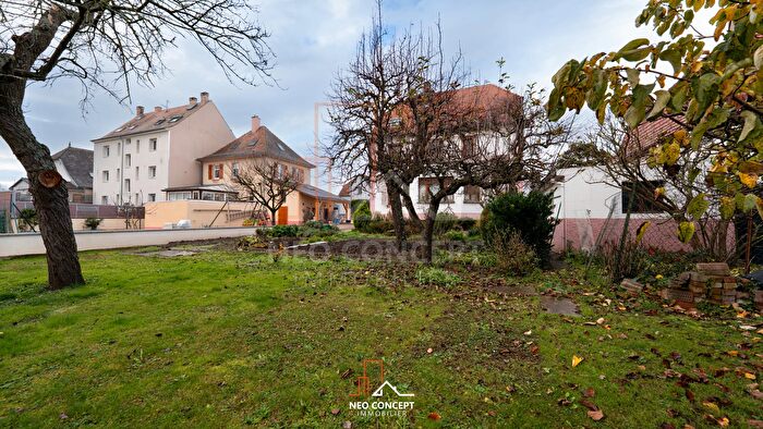 Maison à vendre - Lingolsheim, Centre-ville - 11 pièces - 9 chambres