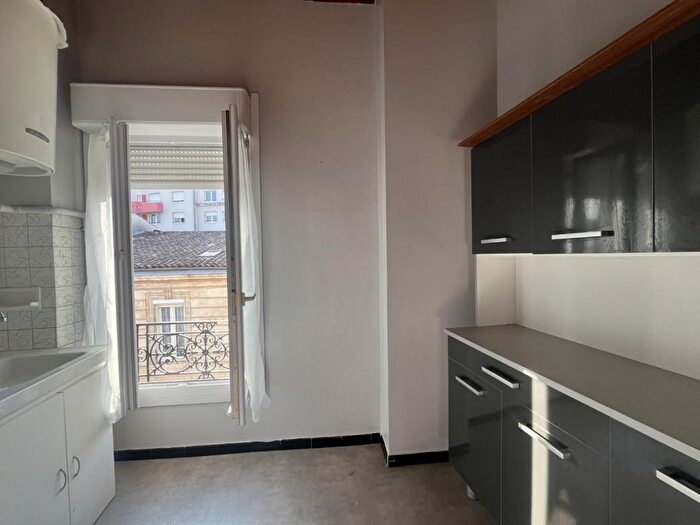 Appartement à louer - Bordeaux, Capucins, Saint-Michel - 1 pièce