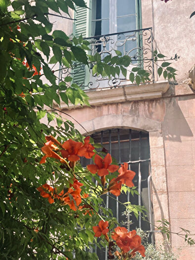 Maison à louer - Pignans - 10 pièces - 9 chambres