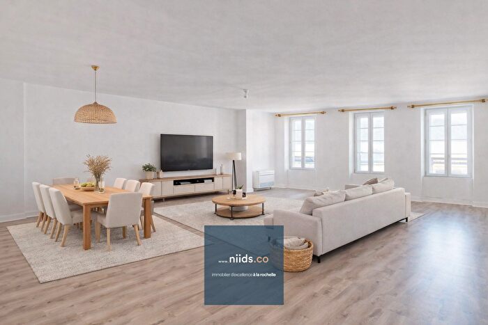 Appartement à vendre - La Rochelle, Centre-ville, Vieux-port, Marché - 5 pièces - 3 chambres