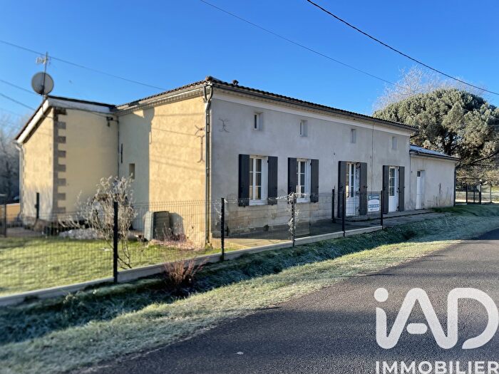 Maison à vendre - Chamouillac - 7 pièces - 4 chambres