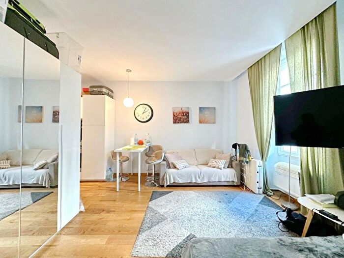 Appartement à vendre - Cannes, Centre-ville - 1 pièce