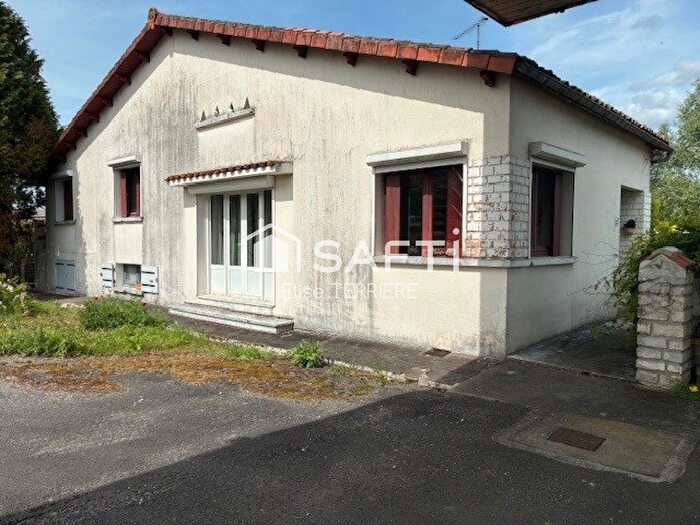 Aigre - Maison 6 pièces à vendre