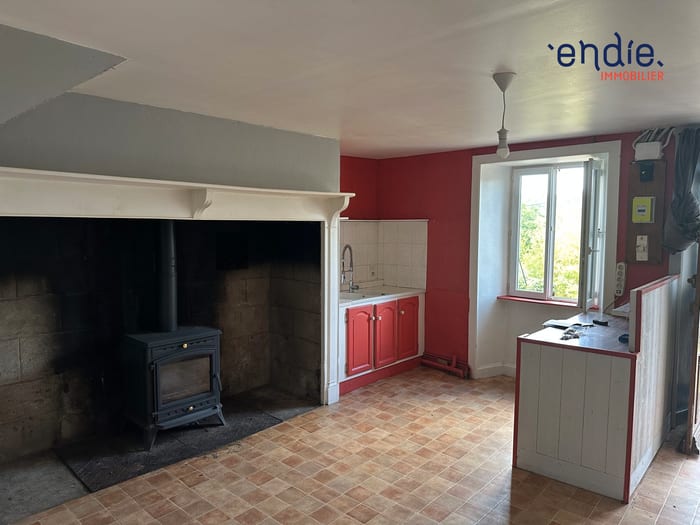 Maison 5 pièces à Champagnac-la-Prune, à vendre