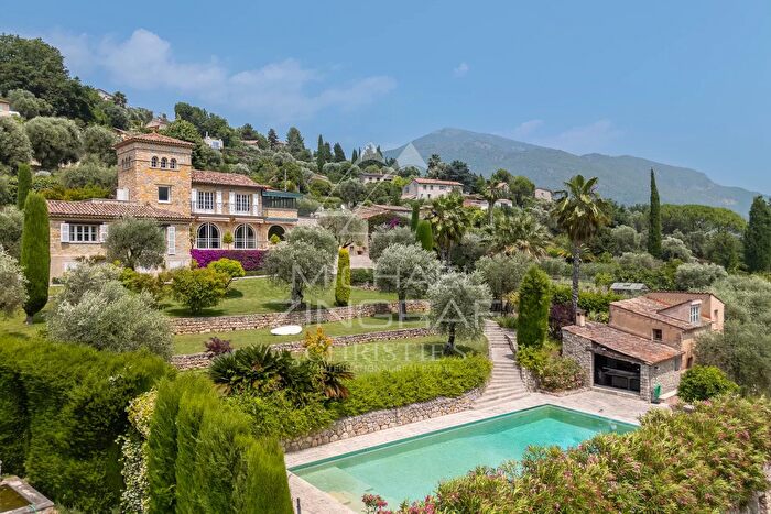 Maison à vendre - Le Bar-sur-Loup - 9 pièces - 6 chambres