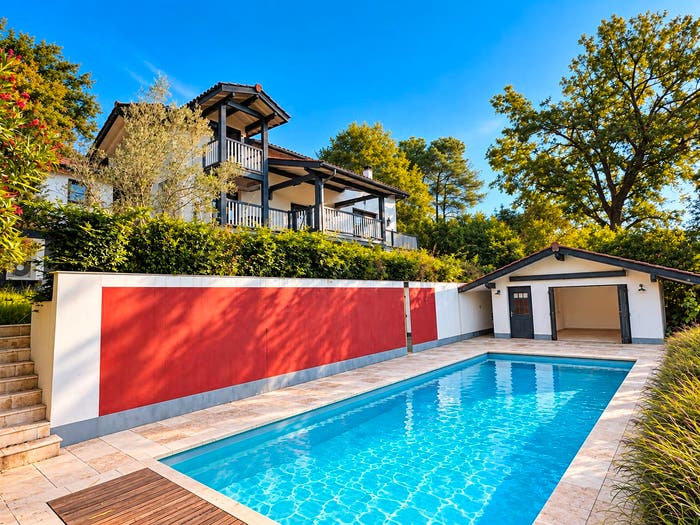 Maison 7 pièces à Arbonne, à vendre