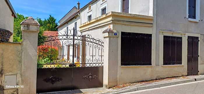 Maison à vendre - Lézinnes - 6 pièces - 4 chambres