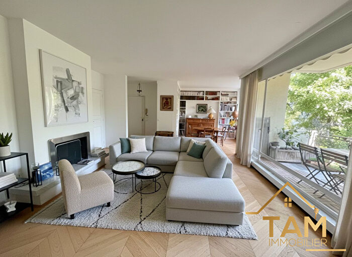 Appartement 5 pièces à Marnes-la-Coquette, à vendre