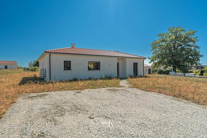 Maison 6 pièces à vendre à Saint-Hilaire-Bonneval