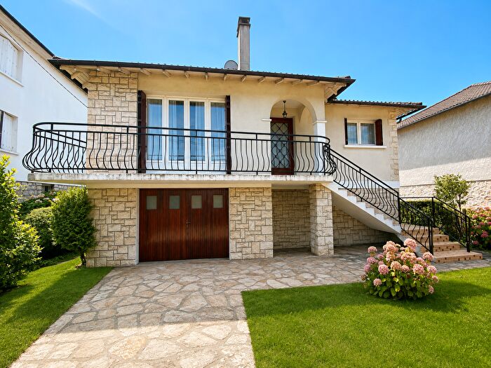 Brive-la-Gaillarde, Pont de La Bouvie, Gaubre, Estavel, Tujac - Maison 6 pièces à vendre
