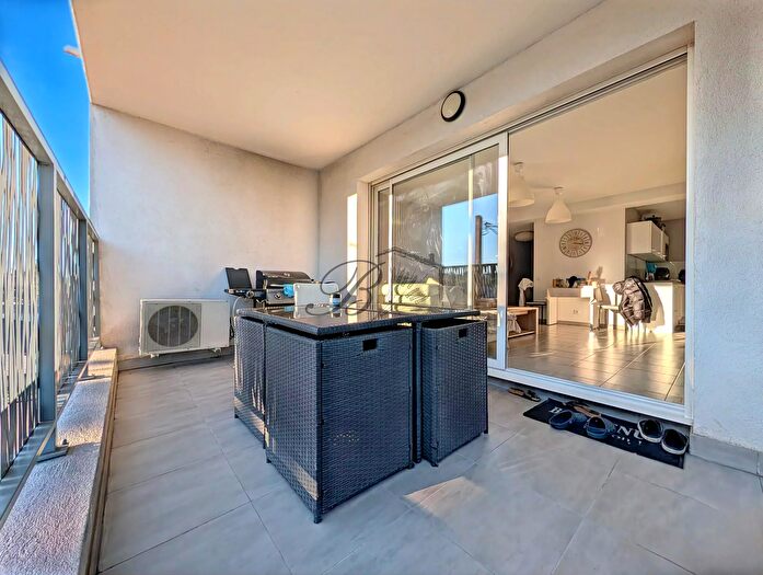 Appartement à vendre - Pertuis, Centre-ville, Fours à Chaux, Claret - 3 pièces - 2 chambres