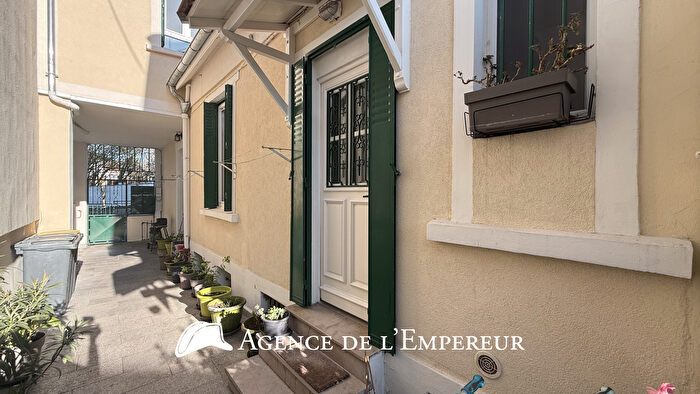 Maison à vendre - Nanterre, Mont Valérien - 5 pièces - 4 chambres