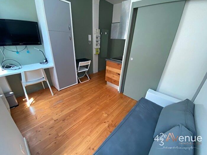 Appartement à louer - Saint-Étienne, Centre-ville, Peuple, Chavanelle - 1 pièce