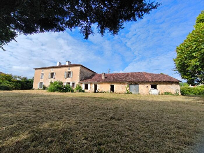 Maison 10 pièces à vendre à Verteuil-sur-Charente