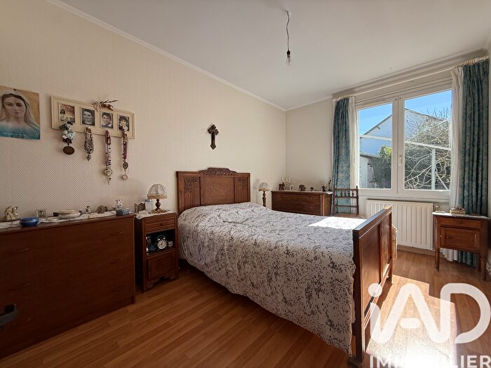 Maison à vendre - Truyes - 4 pièces - 3 chambres