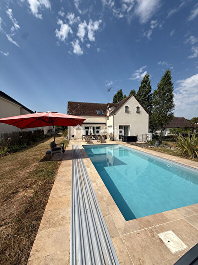 Maison 8 pièces à vendre à Saint-Cyr-en-Val