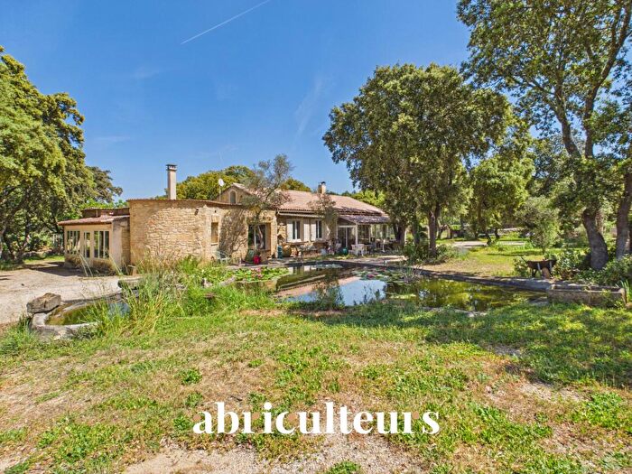 Maison 5 pièces à Grans, à vendre