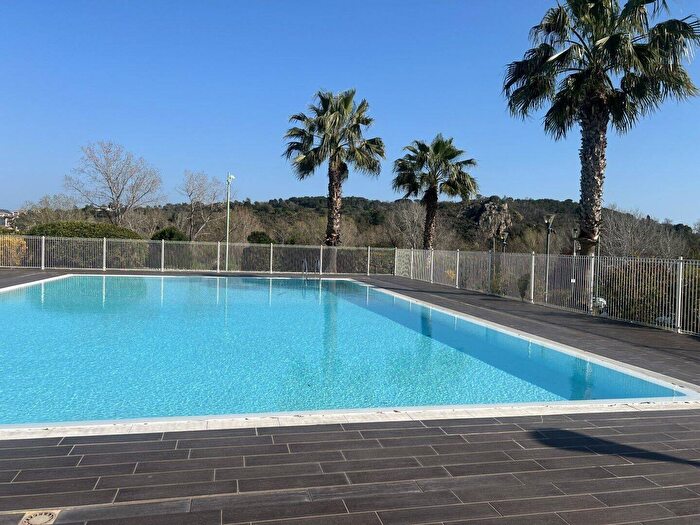 Appartement à louer - Hauts de Saint Jean-Hauts de lAubarede, Le Cannet - 2 pièces - 1 chambre