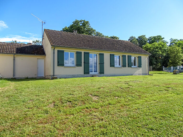 Maison 4 pièces à vendre à Anjouin