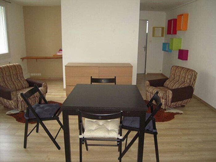 Appartement à louer - Championnet-Caserne de Bonne, Grenoble - 3 pièces - 2 chambres