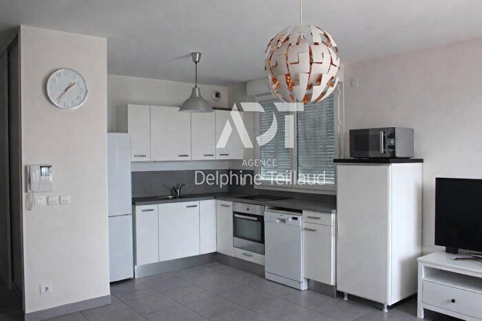 Appartement à louer - Meylan, Ayguinards, Plaine Fleurie - 2 pièces - 1 chambre