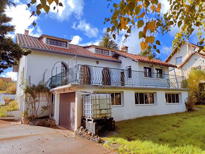 Maison à vendre - La Roche-Posay - 7 pièces - 5 chambres