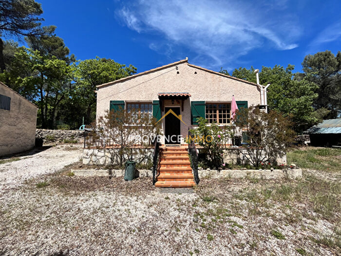 Maisons à vendre et appartements à louer - 1