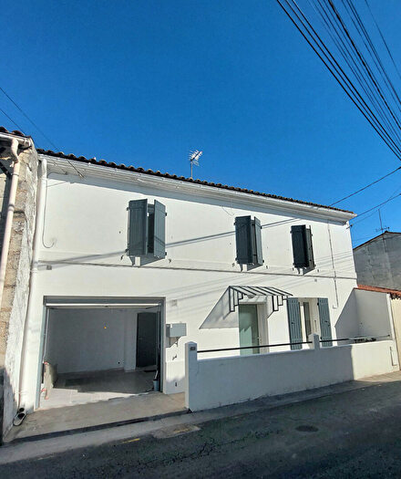Maison 3 pièces à louer à Saintes, La Gare, Sébastien de Brouard, La Fenêtre