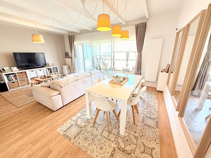 Appartement à vendre - Sète, Centre-ville - 4 pièces - 3 chambres