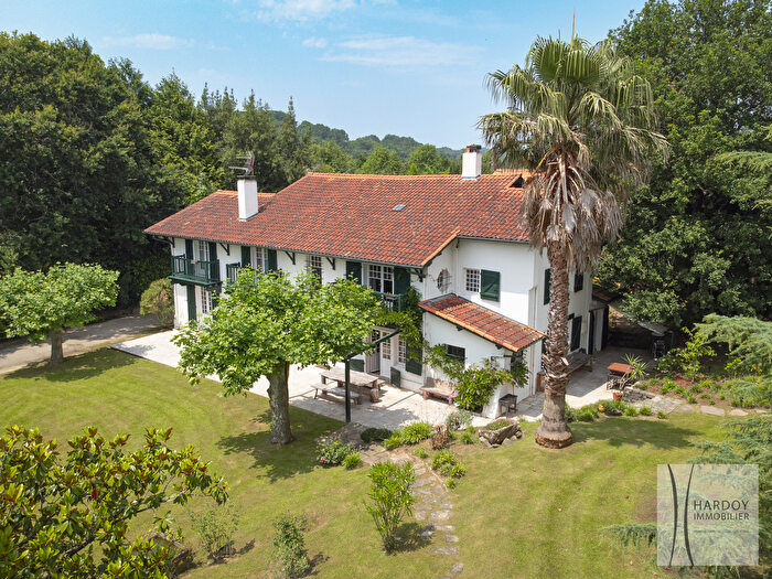 Maison à vendre - Ascain - 10 pièces - 5 chambres
