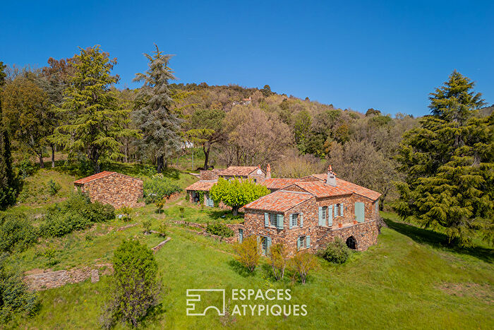 Maison 12 pièces à vendre à La Garde-Freinet