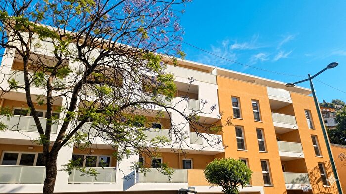 Carei-Monti, Menton : Appartement 4 pièces à louer