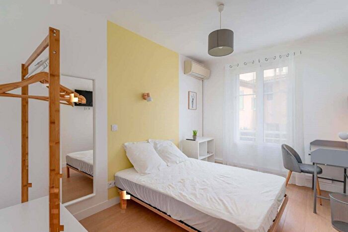 Appartement à louer - Centre Ville, Aix-en-Provence - 1 pièce