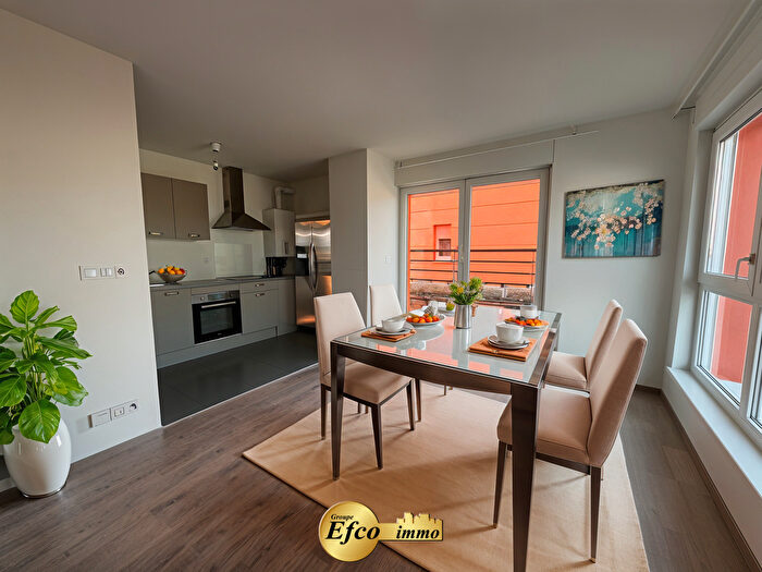 Appartement à vendre - Saint-Louis, Centre-ville - 2 pièces - 1 chambre