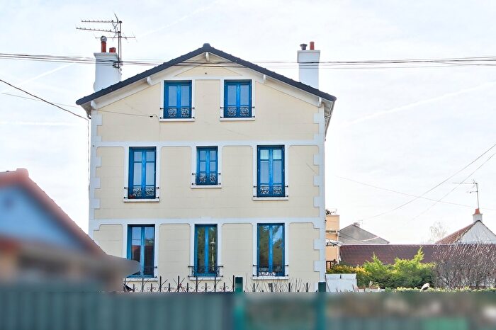 Maison à vendre - Nanterre, Plateau - 9 pièces - 6 chambres