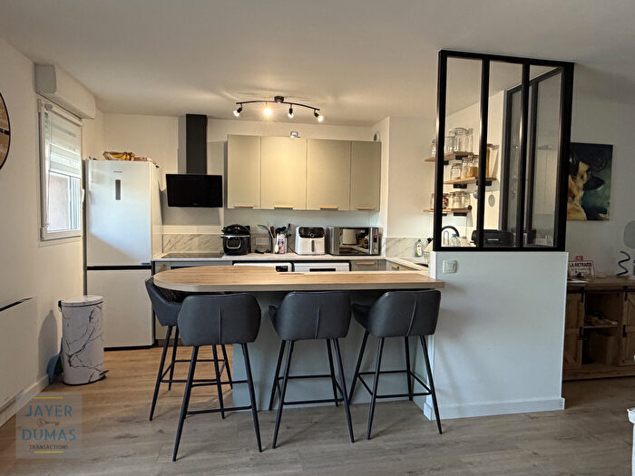 Appartement 3 pièces à Lux, à vendre