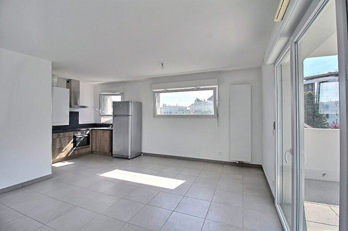 Thonon-les-Bains, Est : Appartement 3 pièces à vendre