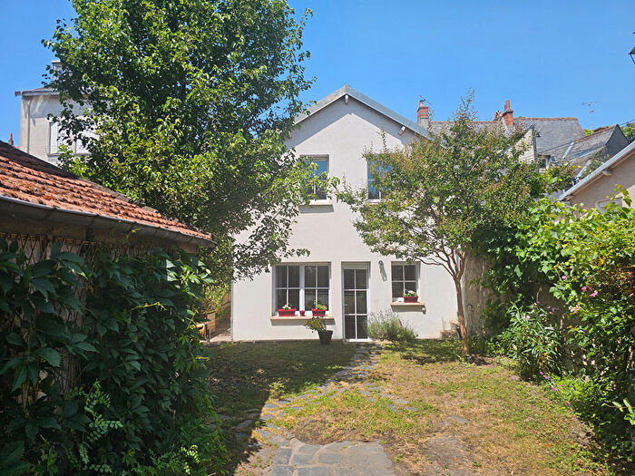 Tours, Paul Bert : Maison 9 pièces à vendre