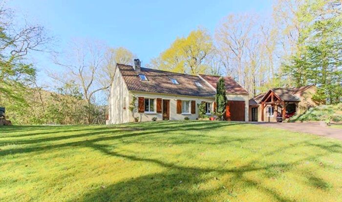 Grisy-les-Plâtres : Maison 7 pièces à vendre