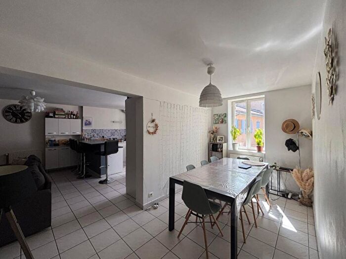 Est, Belleville-en-Beaujolais - Appartement 5 pièces à louer