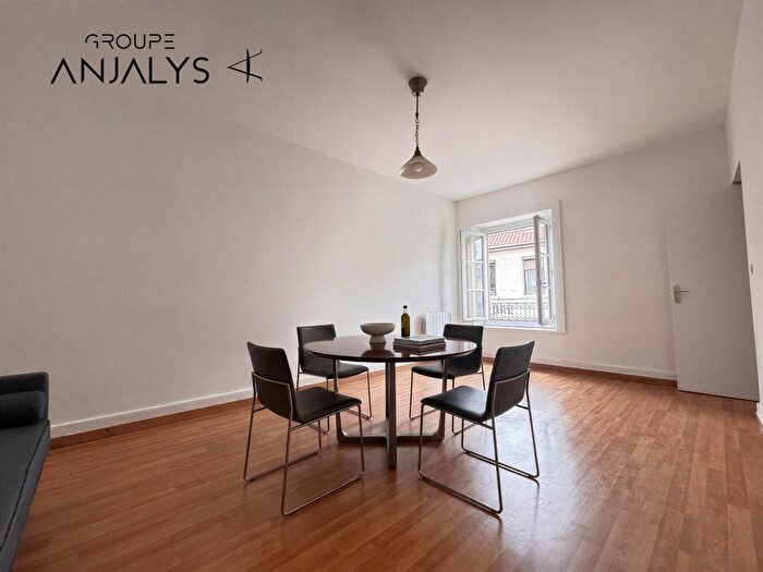Appartement 2 pièces à louer à Caluire-et-Cuire, Le Bourg