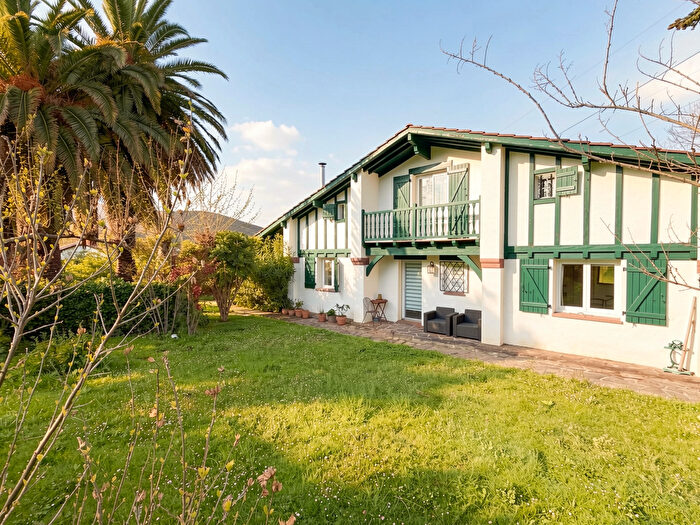 Maison à vendre - Urrugne - 7 pièces - 5 chambres