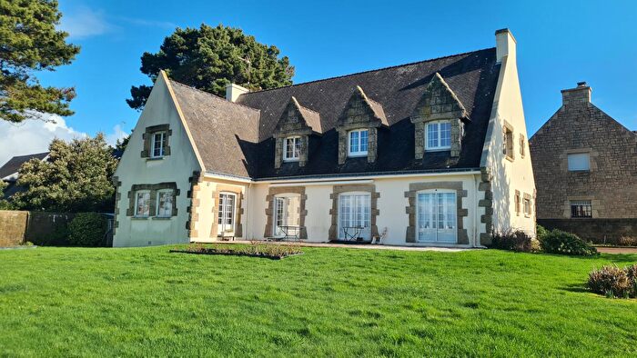 Maison à vendre - Port-Louis - 8 pièces - 6 chambres