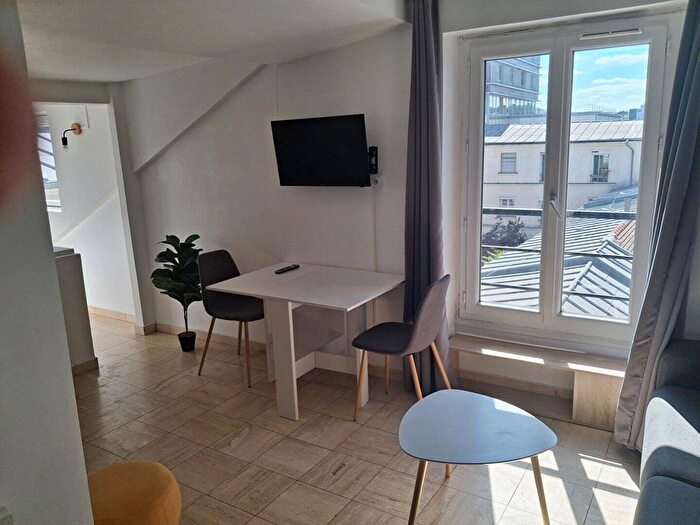 Appartement 1 pièce à Amiraux-Simplon-Poissonniers, Paris 18ème arrondissement, à louer