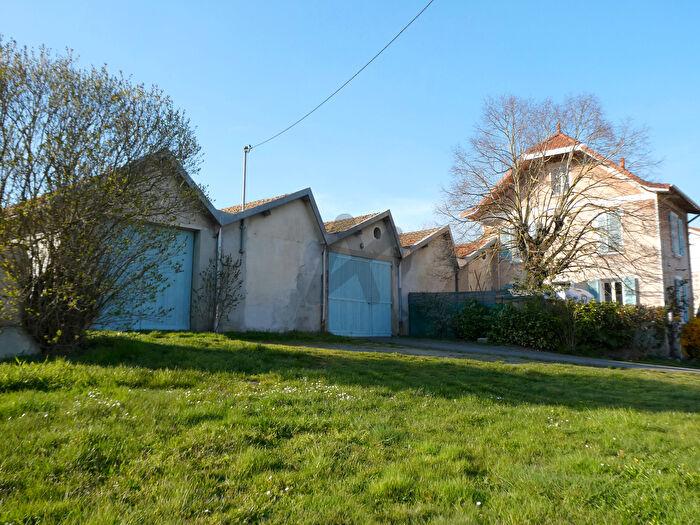 Maison à vendre - Haute-Rivoire - 5 pièces - 2 chambres