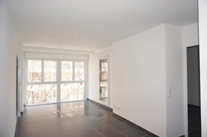 Appartement à vendre - Marseille e , La Capelette - 3 pièces - 2 chambres